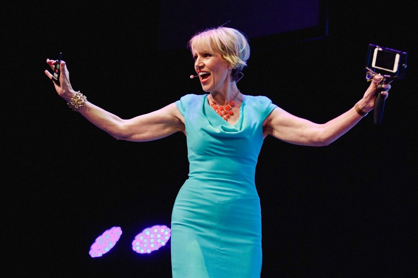 Mari Smith - Premier Facebook Marketing Expert, Speaker, Author Trainer